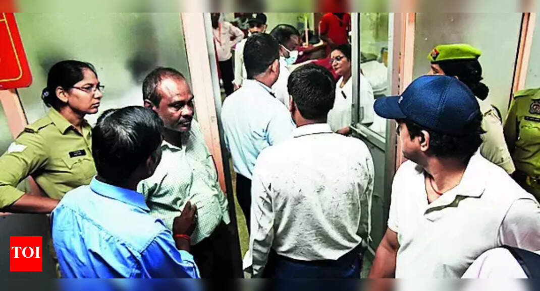 Dowry Harassment: Woman Sets Herself Ablaze on Road Over Dowry Harassment | Lucknow News - Times ...