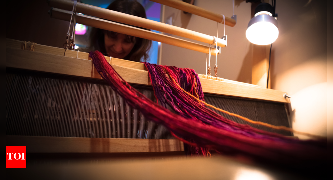 Celebrate Handloom Day with Discounts on Handloom Essentials at Amazon ...