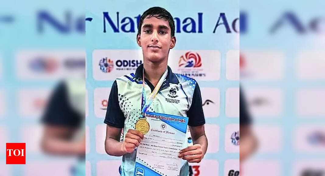 Dharshan: Dharshan sets new 1,500m mark at National Swimming ...