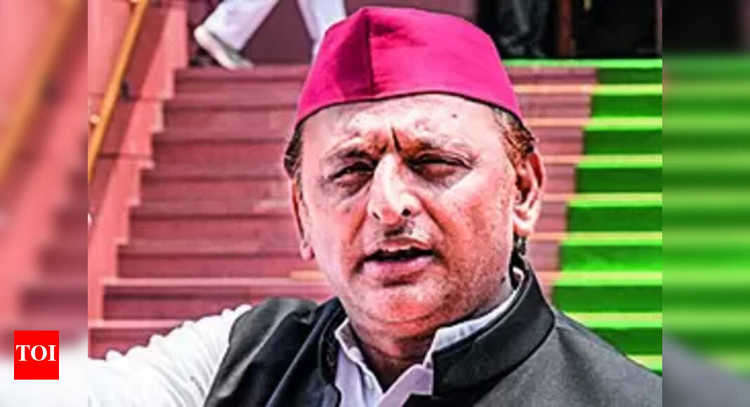 Akhilesh Yadav: Akhilesh questions government over unpaid 18 months’ DA arrears | Lucknow News ...