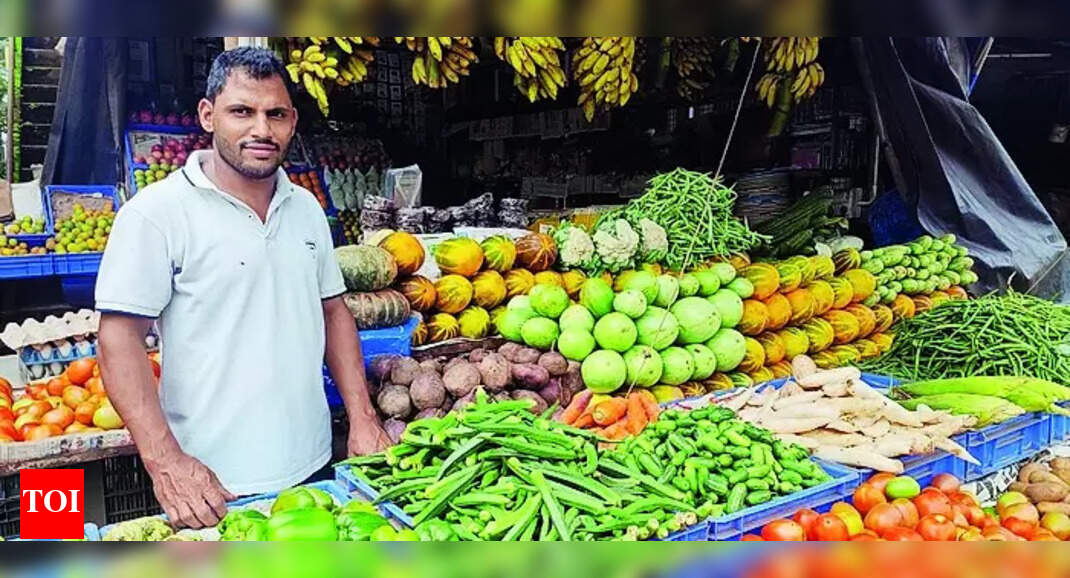 Vegetable Shopowner: Bantwal shopowner donates vegetables to government ...