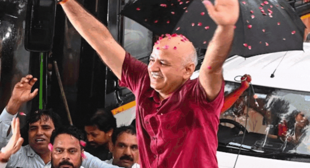 Manish Sisodia Bail Live Updates: Out on bail, Sisodia arrives at Delhi ...