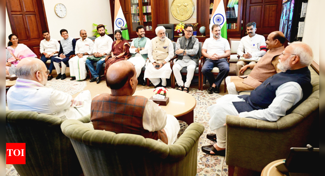 In one frame, PM Modi and Rahul Gandhi at Om Birla's chambers | India ...