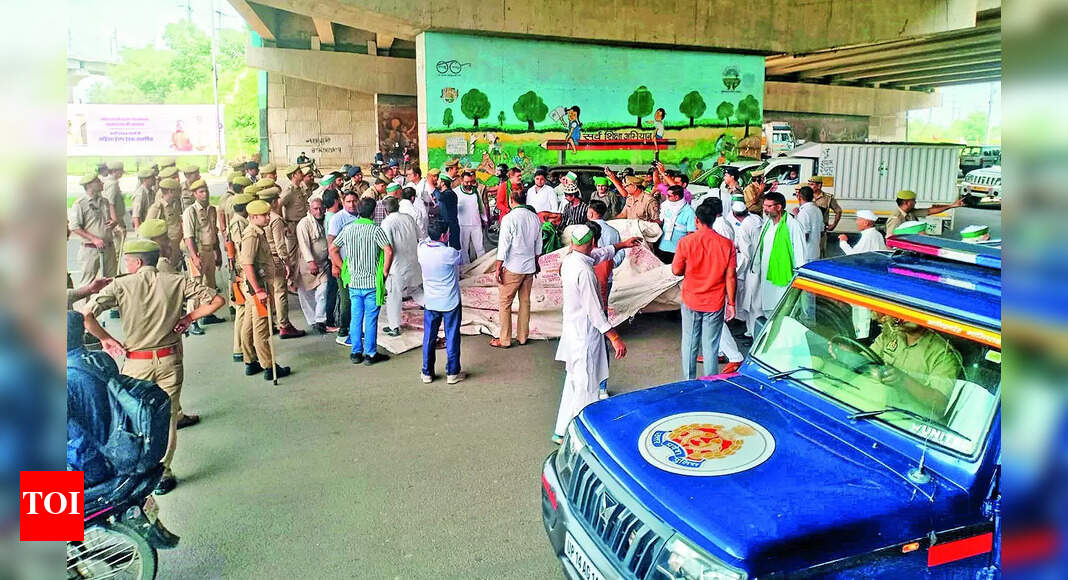 Farmers: Farmers’ tractor yatra stopped, protests on key roads hit ...