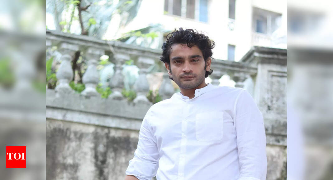 When actor Kunj Anand had to quit photography to pursue acting | Hindi Movie News - Times of India