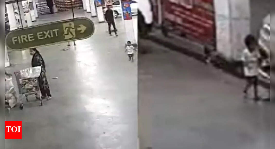 Toddler Crushed: Toddler crushed to death in mall parking lot, driver ...