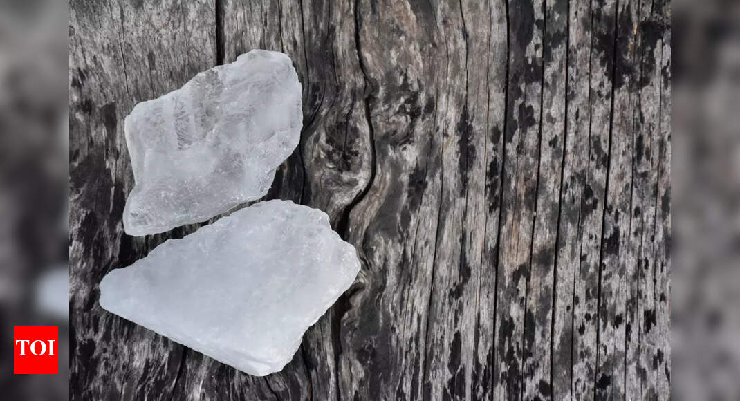 Fitkari for Skin Care: Powdering it or rubbing it: How to use fitkari ...