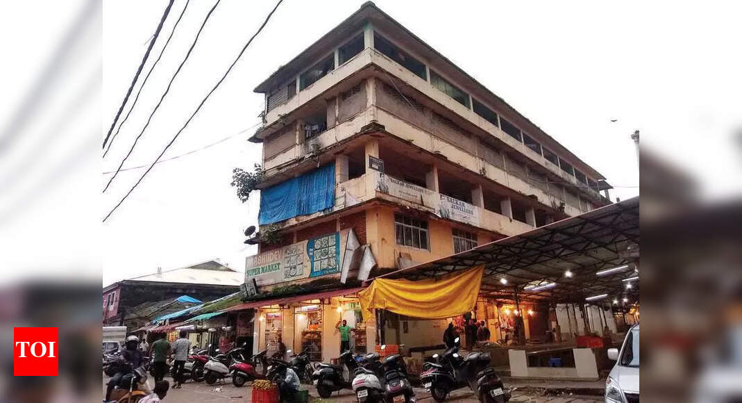 CCP closes off portion of Panaji fish market building, declares it unsafe | Goa News - Times of ...