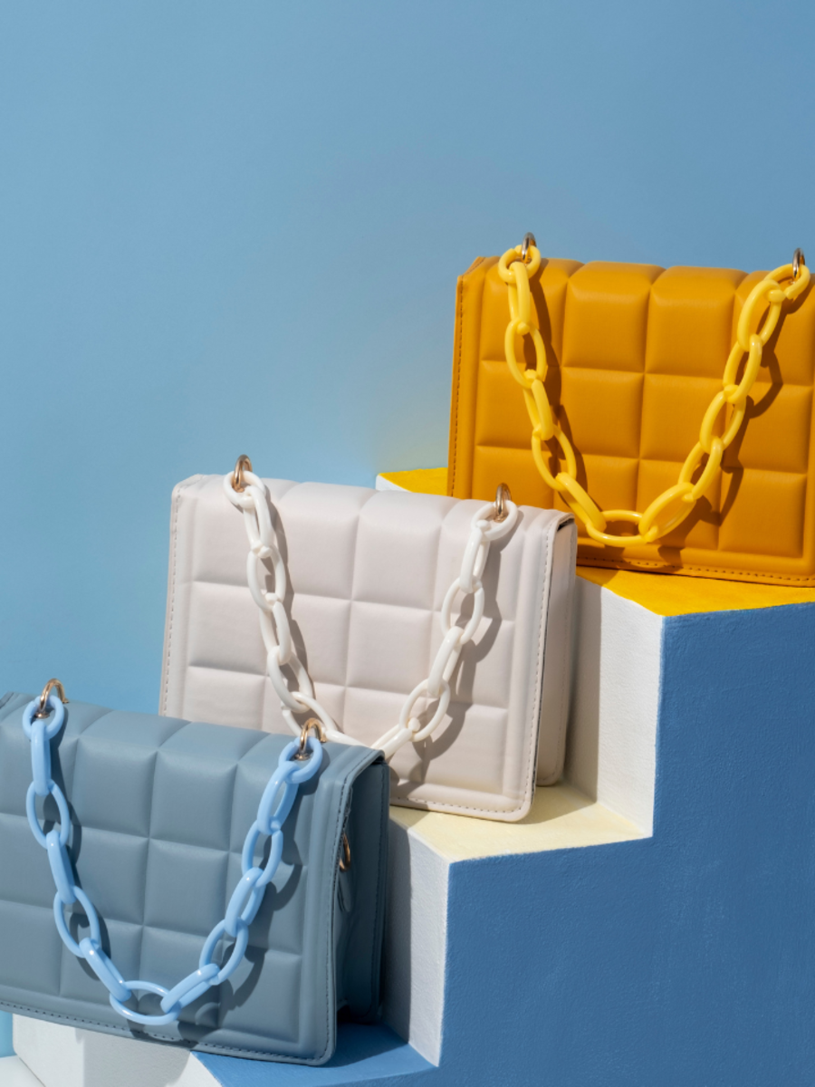 How to Make a Statement with Your Purse: Essential Brands and Styling ...