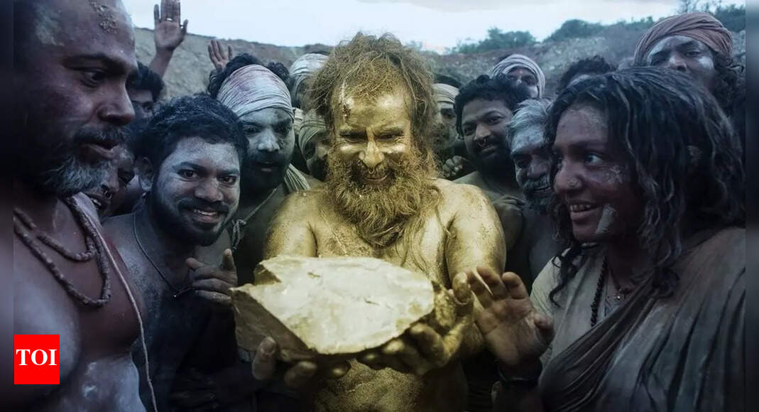 'Thangalaan' celebs review: Arya, PS Mithran, CV Kumar, and other stars ...