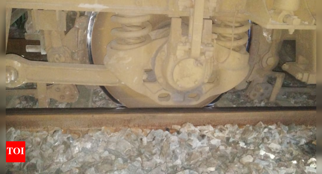 22 coaches of Sabarmati express derailed near Kanpur | Lucknow News ...