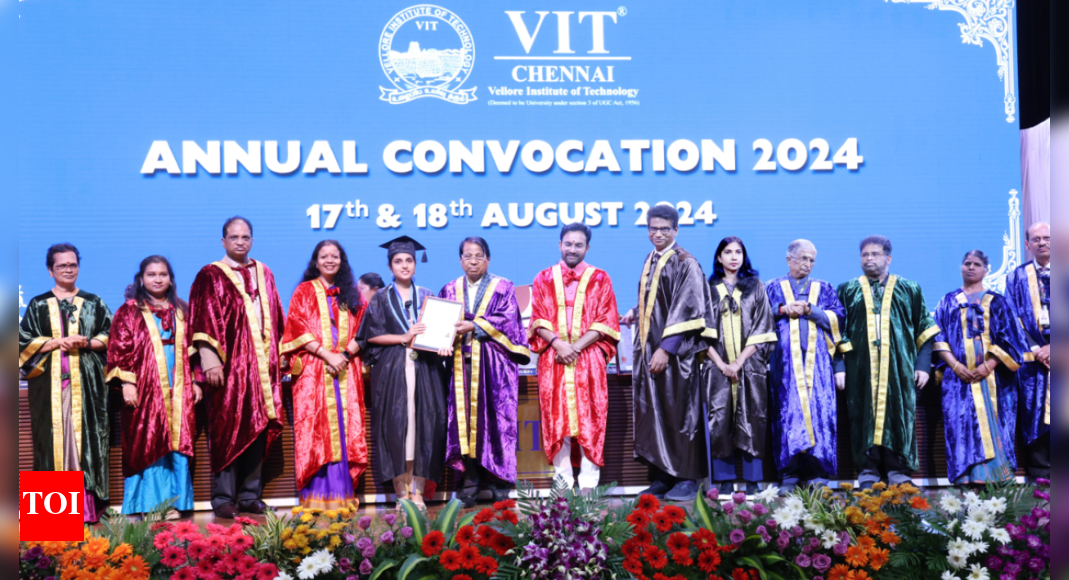 VIT convocation: Union minister calls on youth to be job creators ...
