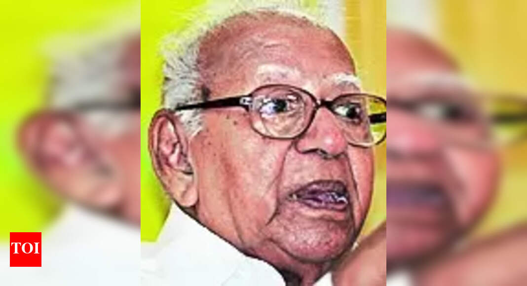 Krishna Iyer: Public hearing for acquiring Justice V R Krishna Iyer's ...