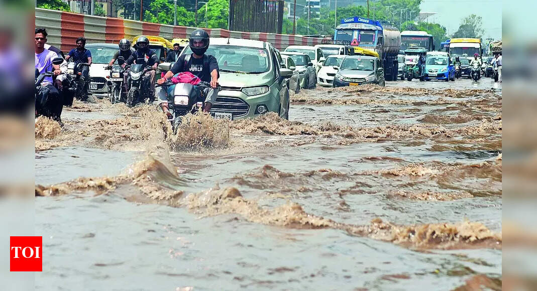 Rainfall: Heavy Rainfall Causes Severe Waterlogging in Indore | Indore ...