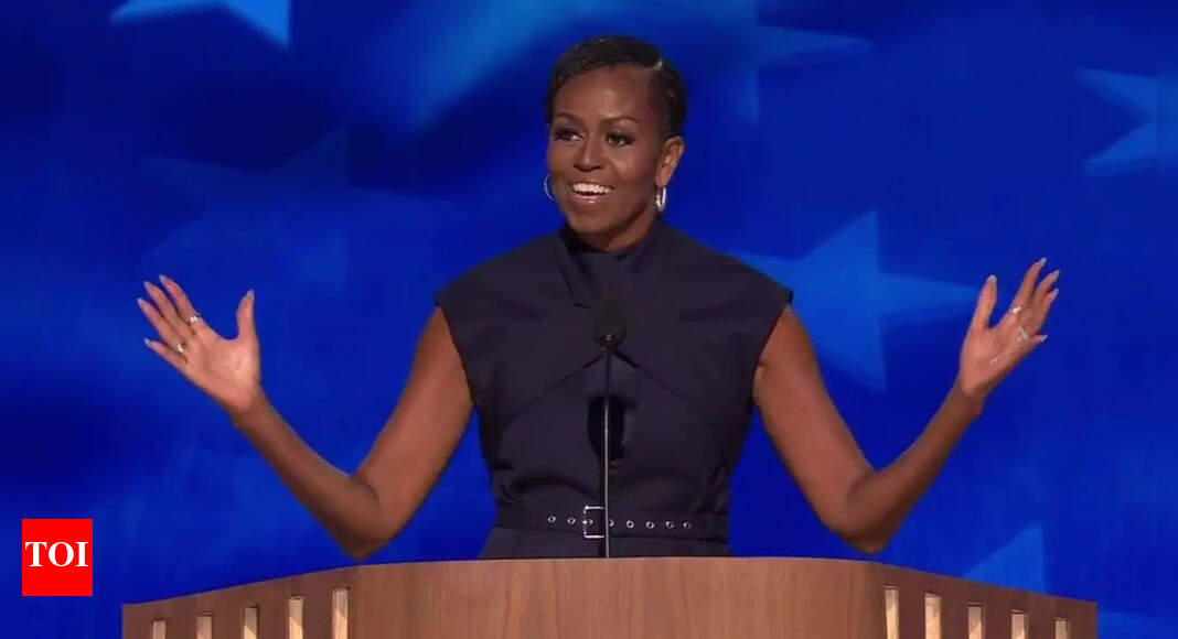 Michelle Obama's sleeveless outfit at DNC garners praises from netizens - Times of India