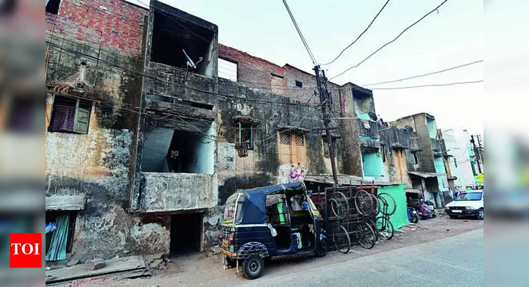 BMC: BMC caught in dilemma with unsafe commercial structures | Bhopal ...
