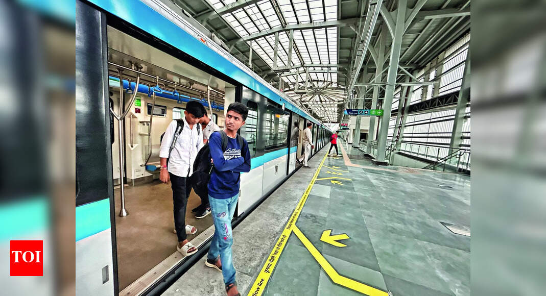 Metro Trains: Pune Metro increases frequency as daily ridership ...