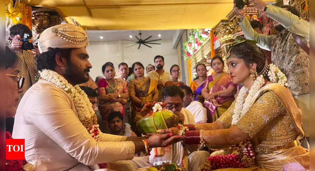 Kiran Abbavaram and Rahasya Gorak tie the knot in Coorg - WATCH ...