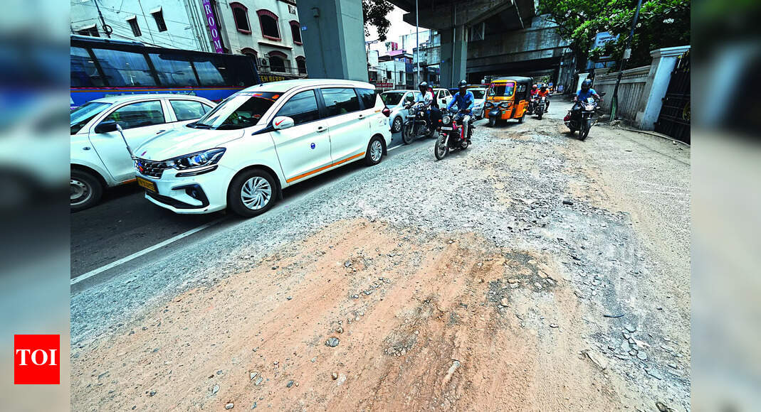 Anna Salai: Poor patchwork causes traffic congestion on Anna Salai ...
