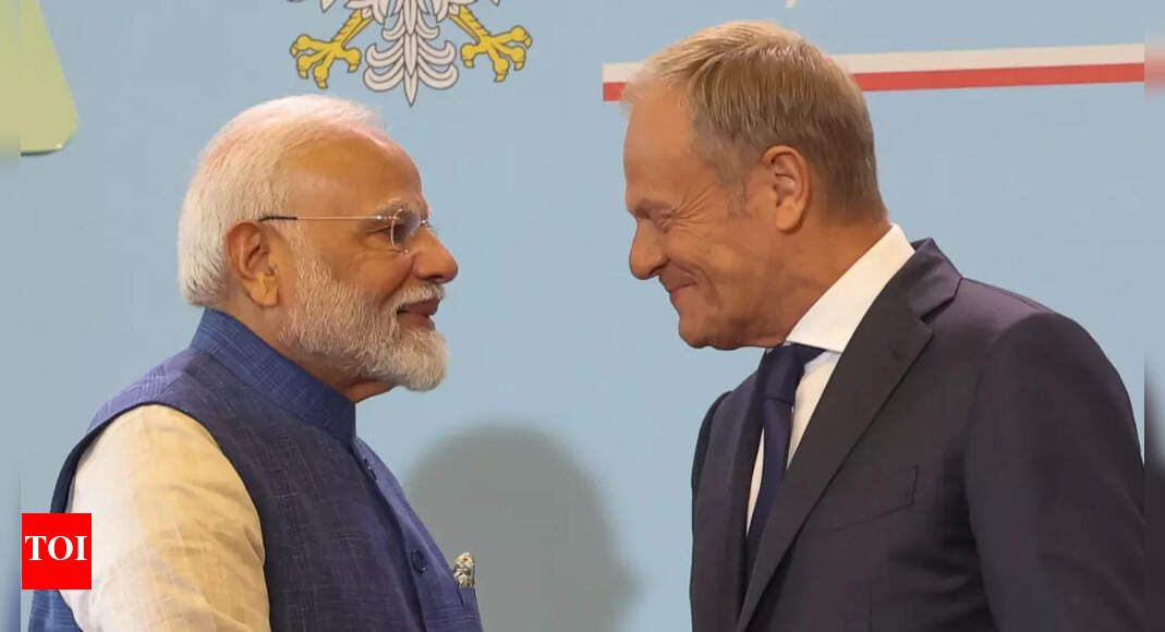 PM Modi, Tusk discuss impact of Ukraine war on food security | India News - Times of India