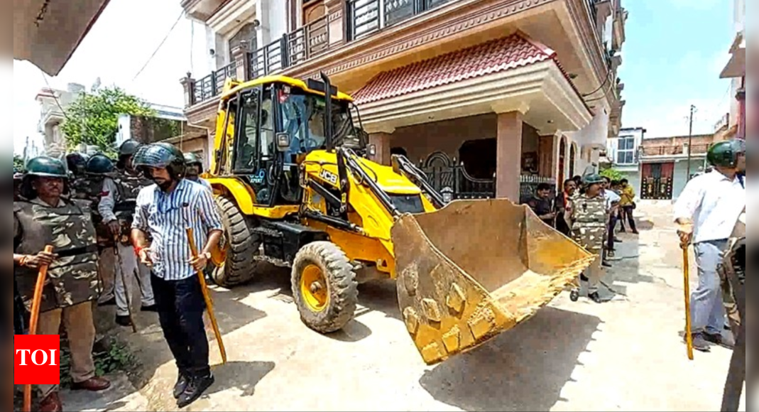 Madhya Pradesh bulldozes home of Cong neta after mob attack on cops ...