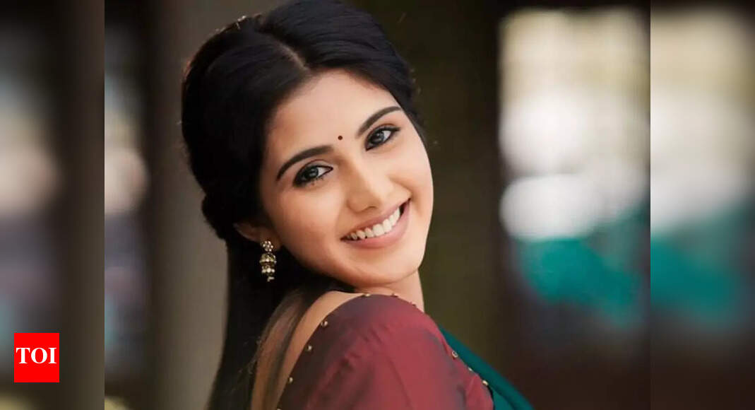 Did you know Topu Cooku Dupe Cooku fame Maneesha acted in a serial ...