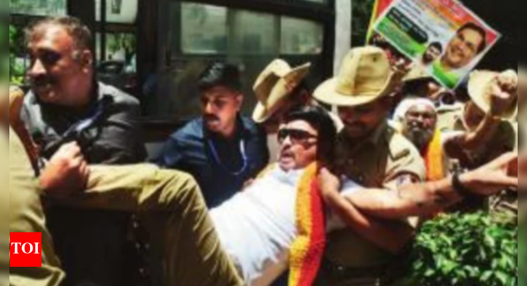 Karnataka BJP urges Dalits in Congress to quit over Valmiki scam | Bengaluru News - Times of India