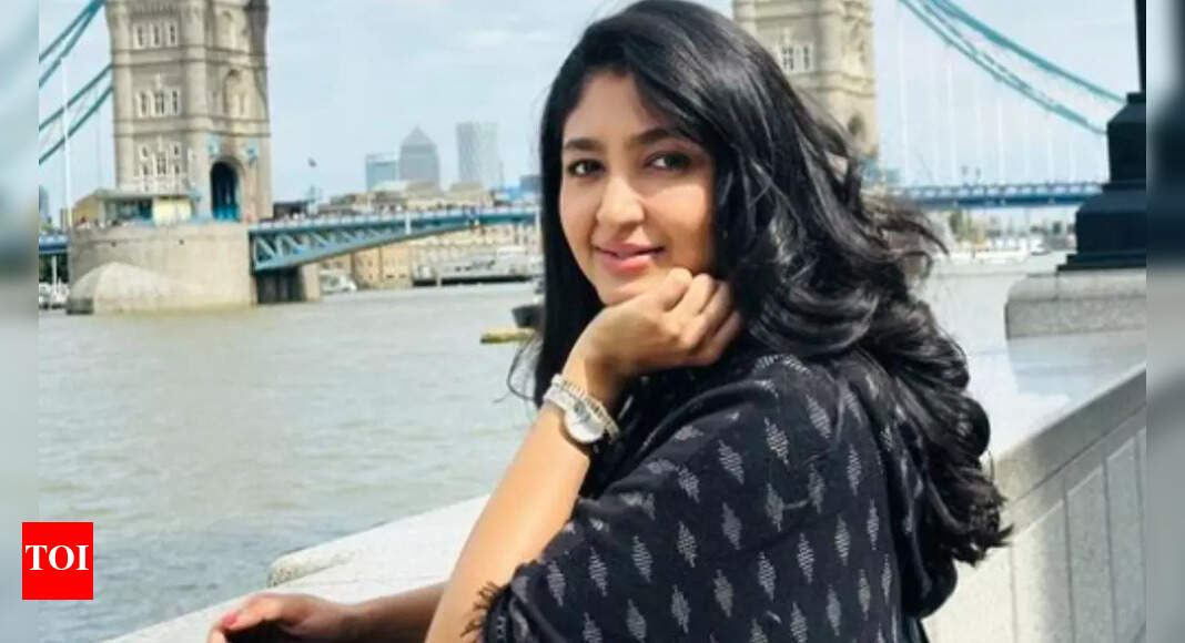 Keerthi Sagathia, Hemang Dave, Devarshi Shah, and others extend ...