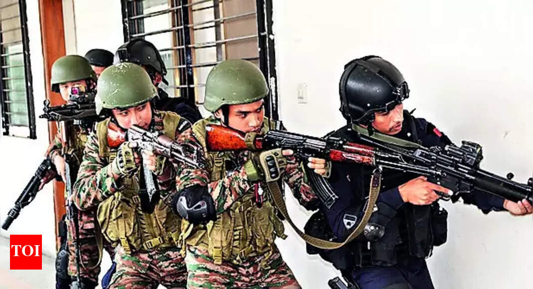 Joint Exercise: Indian Army and Force One Joint Exercise in Mumbai ...