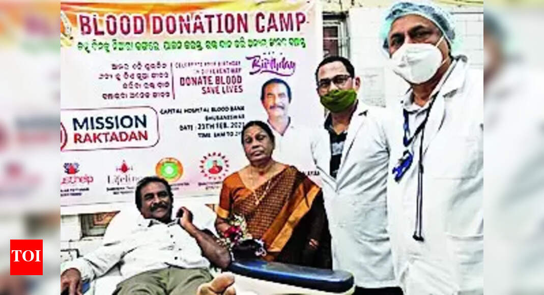 Blood Donation: PE teacher organizes blood donation camps and saves ...