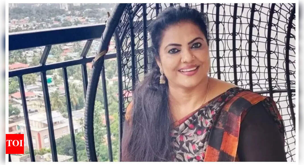 Minu Muneer criticizes senior actors like Mammootty, Mohanlal for ...