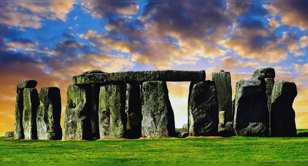 From Kailash Temple to Uluru: Famous monoliths from around the world ...