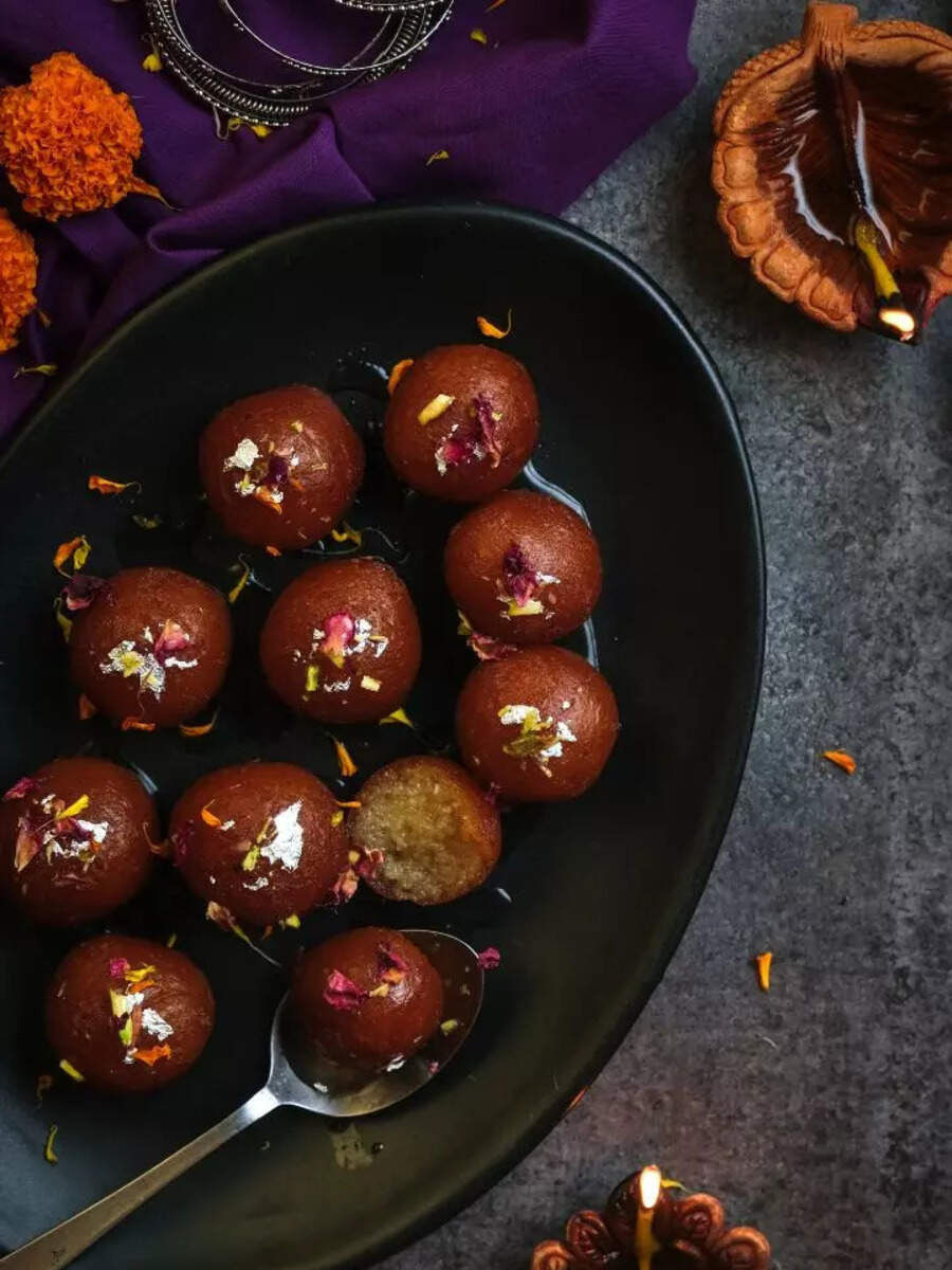 Gulab Jamun With Bread, Easy And Quick Hassle-Free Dessert Recipe ...