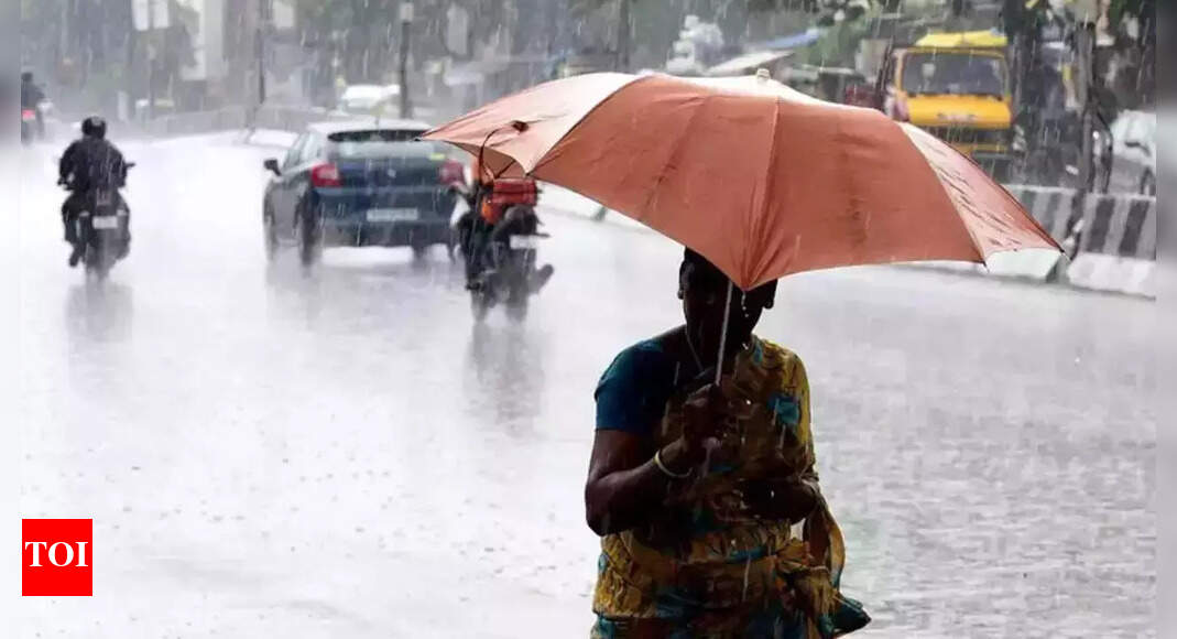 Delhi and NCR experience intense rainfall and thunderstorms early ...