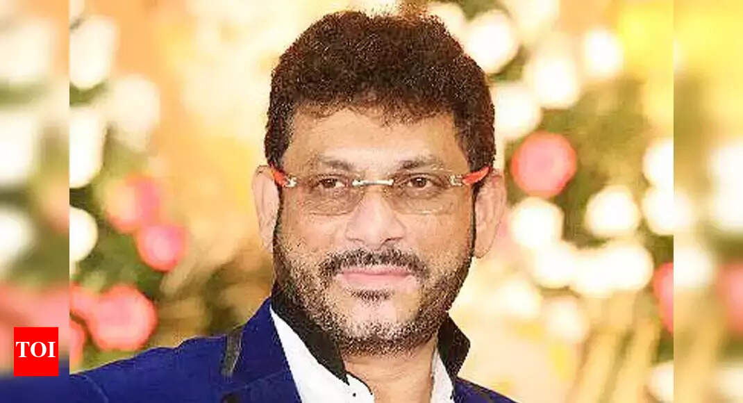 Waris Pathan: Mumbai police detain former AIMIM MLA Waris Pathan ...