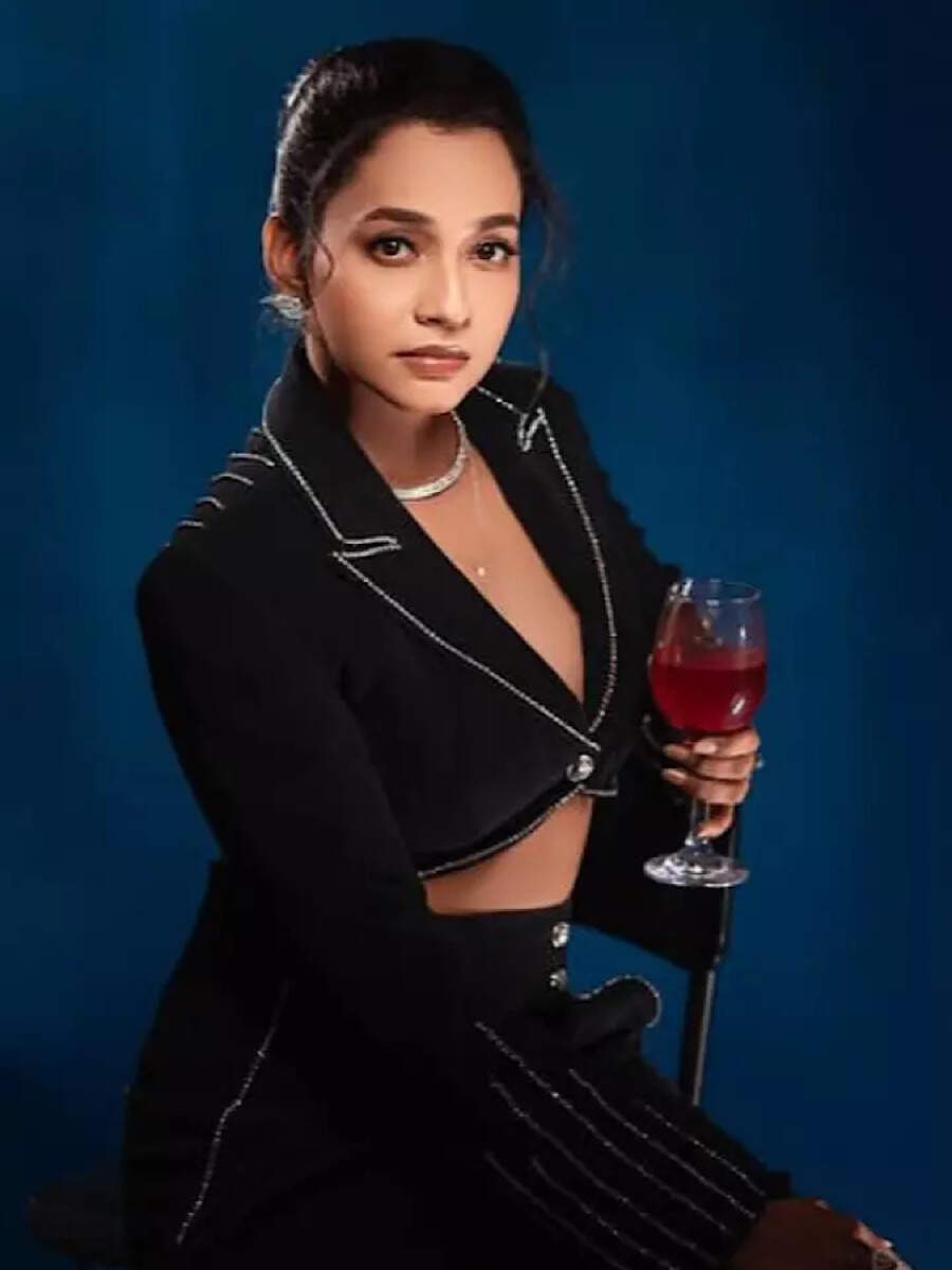 Exploring the timeless elegance of actress Abarnathi | Times of India Exploring the timeless elegance of actress Abarnathi | Times of India