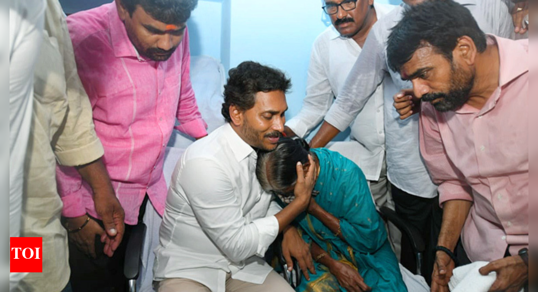 Former Andhra CM Jagan Mohan Reddy meets family of deceased YSRCP ...