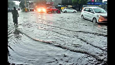 Rainfall: Heavy Rainfall Disrupts Indore City Life | Indore News ...