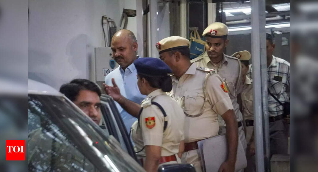 Swati Maliwal assault case: Supreme Court grants bail to Arvind Kejriwal's aide Bibhav Kumar ...