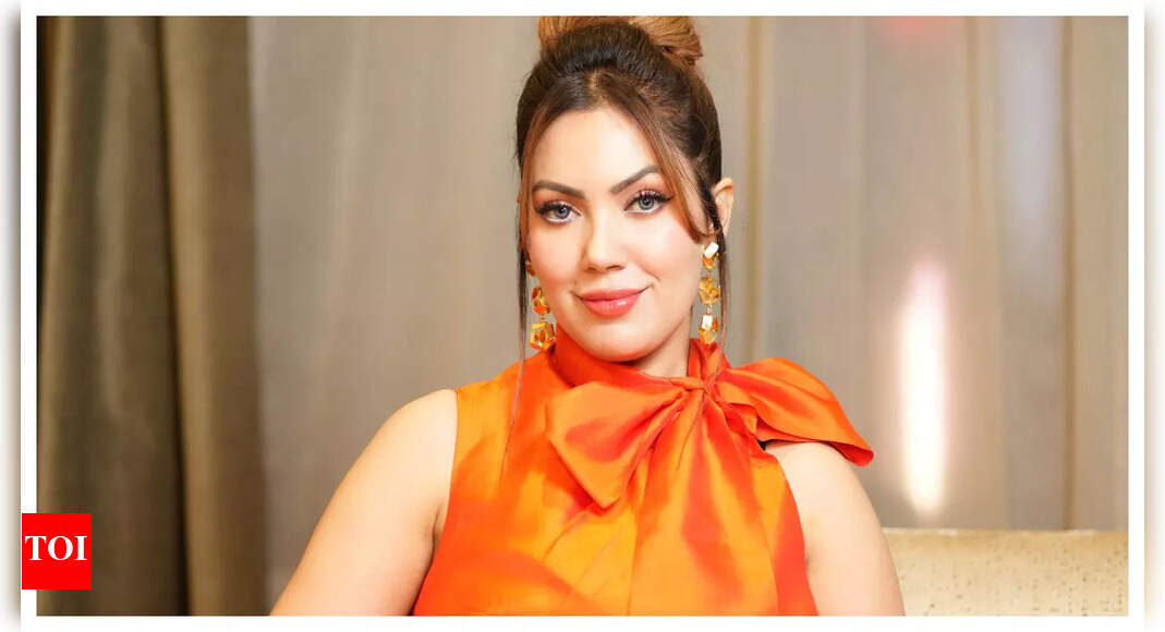 Munmun Dutta shares throwback photos from her first ad shoot; fans ...