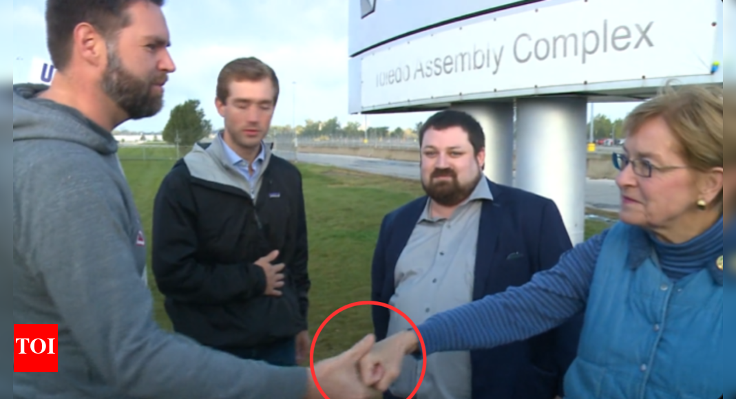 JD Vance's awkward fist bump: Watch Rep. Kaptur and Senator's ...