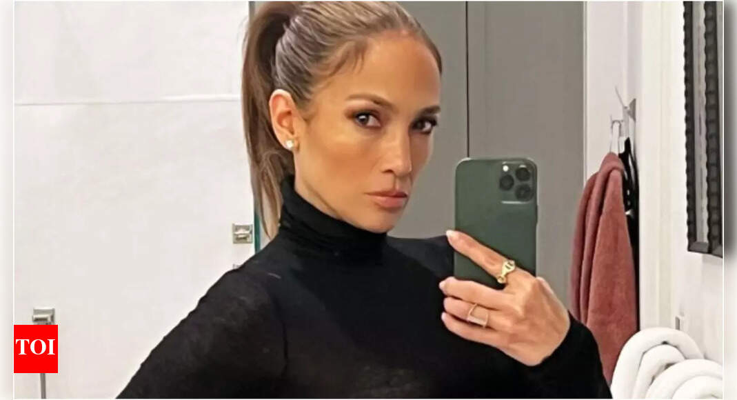 Jennifer Lopez subtly sends a message amid divorce from Ben Affleck | - Times of India