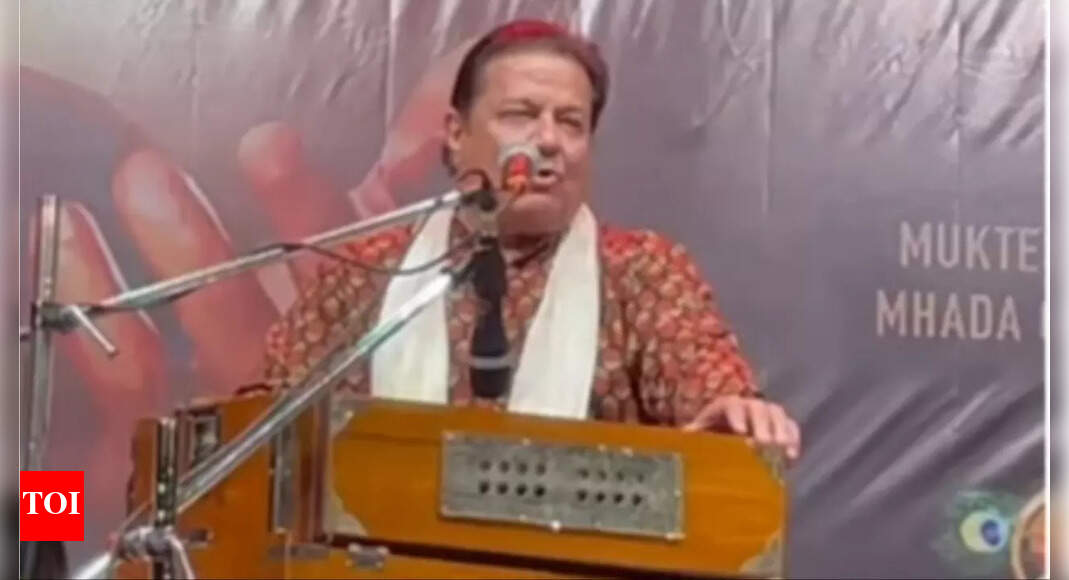 Bhajan Samrat Anup Jalota captivated ISKCON audience with timeless devotional melodies | Mumbai ...