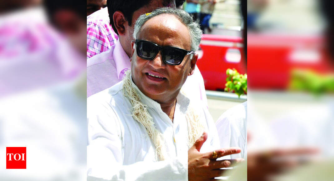 Lakshman Singh: Lakshman Singh criticizes Sam Pitroda, calling him the ...