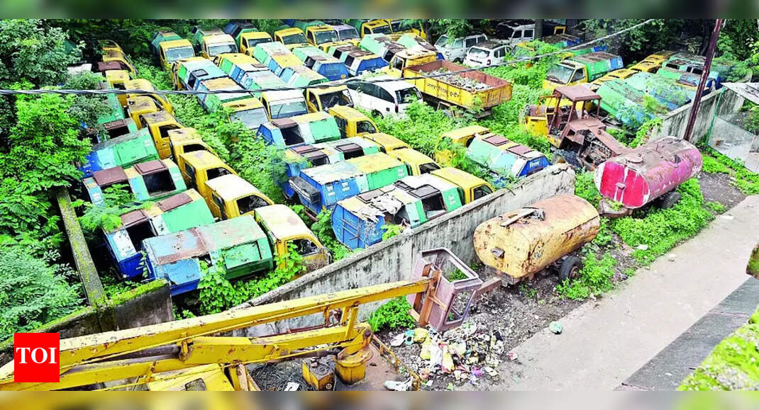 Garbage Vehicles: IMC’s Negligence Turns Indore Yard into Graveyard of ...