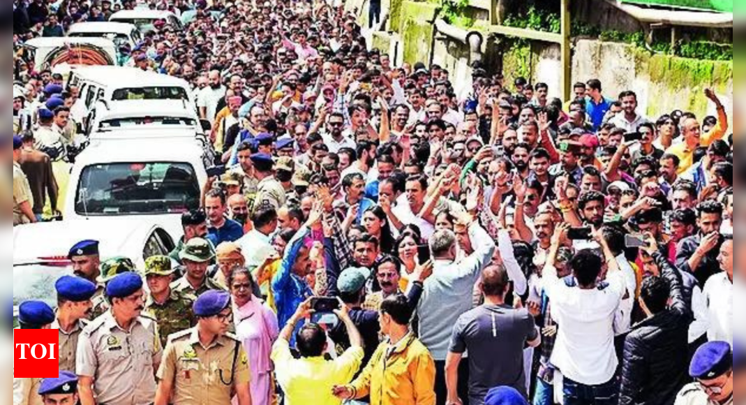 Protest: Protests in Sanjauli Market Demand Demolition of Mosque ...