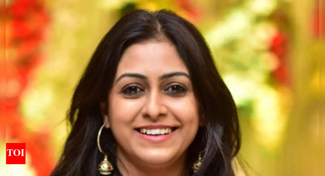 Sneha Chatterjee faces online trolling for showing solidarity with the ...