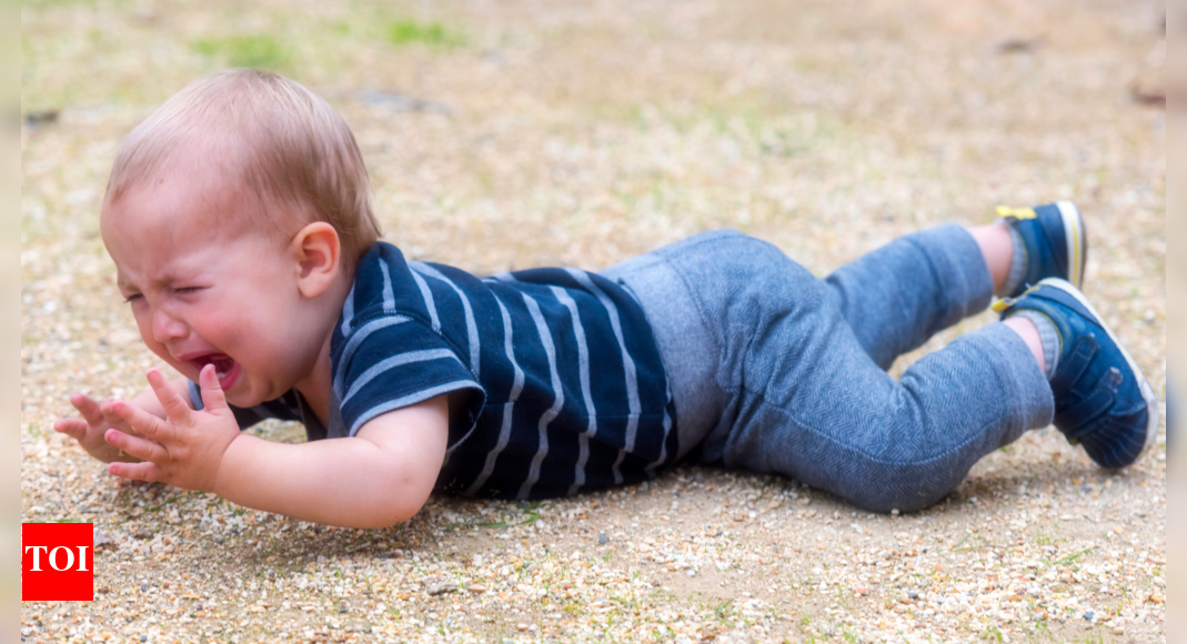 5 ways parents should respond to a whining child - Times of India