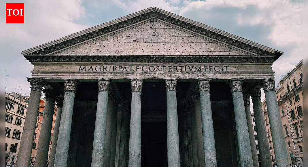 10 most controversial monuments around the world