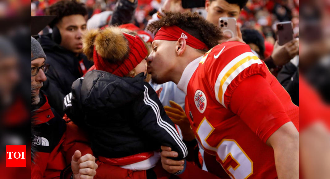 NFL Players Who Are Proud Fathers: Balancing Parenthood and the Game ...